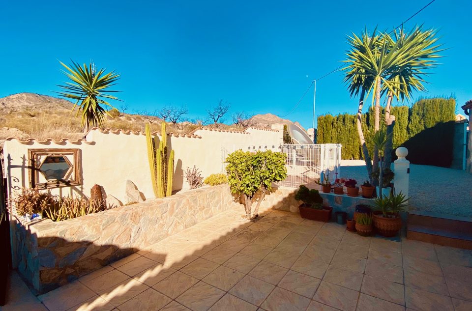 Villa très soignées, 2 ou 3 chambres, avec superbes vues a vendre à ...
