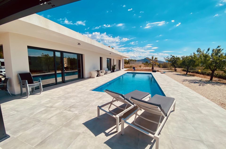 Stunning new build with two or three bedrooms in Macisvenda or Barinas ...